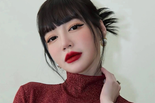 Elly Trần 'nổi đóa' vì bị netizen chê bai khi tìm kiếm nguồn tài trợ