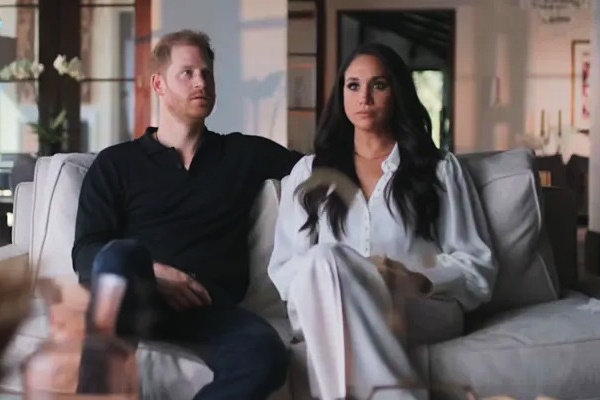 Hoàng tử Harry chia sẻ điều bất ngờ về anh trai, Meghan ám chỉ bị ghen tỵ