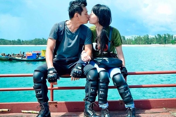 Độ Mixi cưới gấp sau 3 tháng quen qua mạng, 9 năm sau cuộc sống lên hương