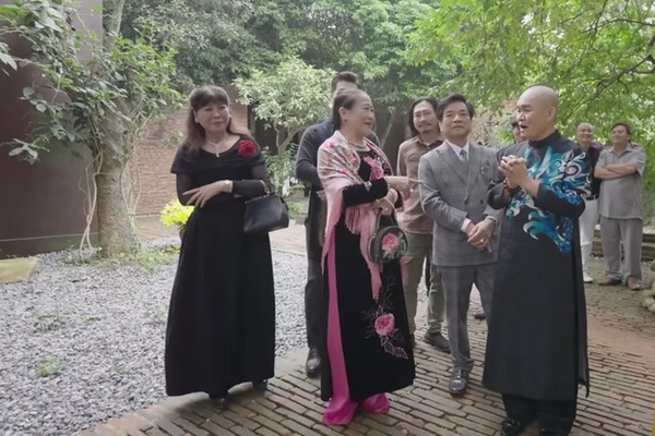 Cơ ngơi 5.000m2 được lên báo nước ngoài của Xuân Hinh