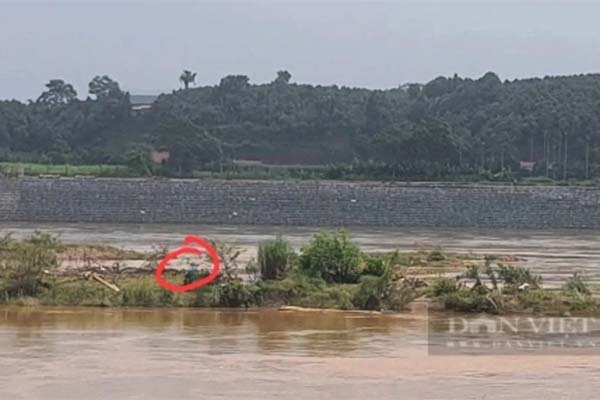 Tìm thấy thi thể người mẹ trôi dạt trên sông Hồng từ Lào Cai về Yên Bái