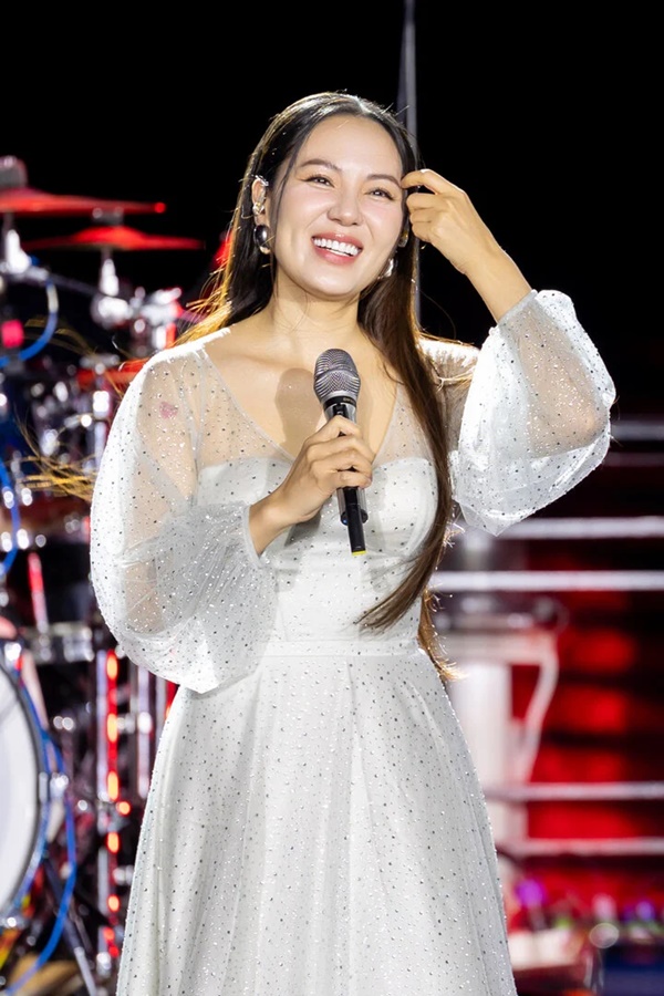 Ca sĩ Phương Linh: 'Tôi đang tạm chia tay người yêu'