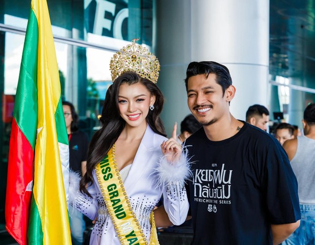 Đại diện Myanmar sau khi thành Á hậu Miss Grand có những hình ảnh gây sốc